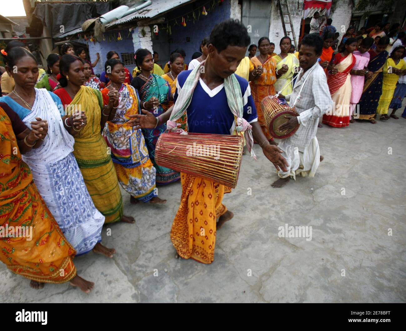 Santhal tribe jharkhand hi-res stock photography and images - Alamy