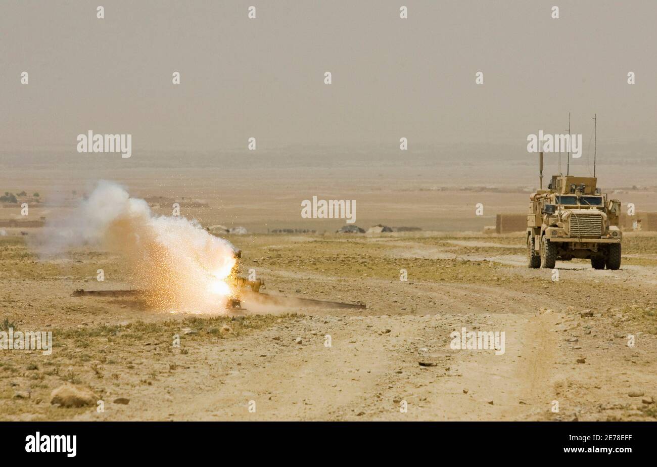 Explosive barrel hi-res stock photography and images - Alamy