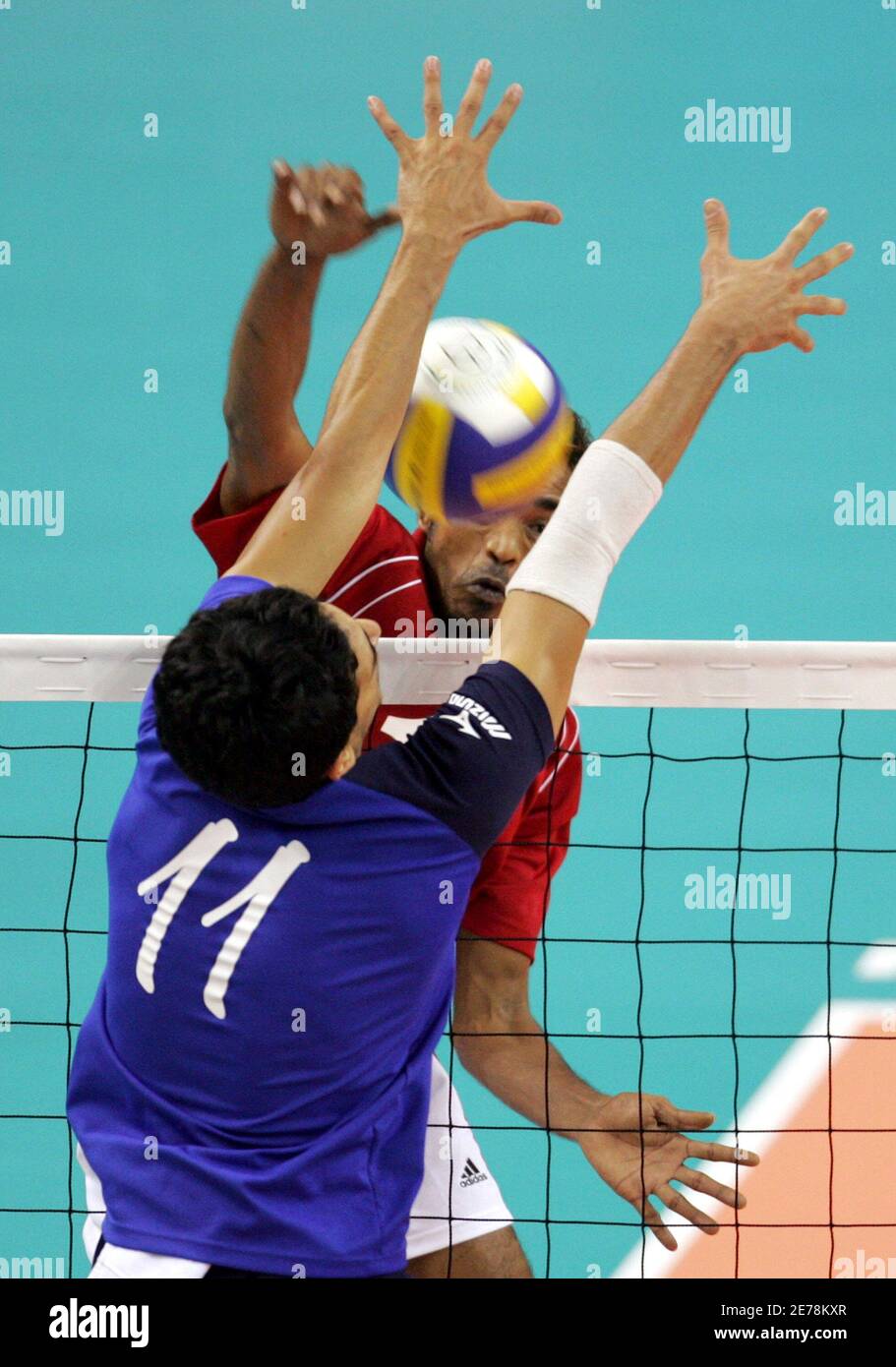 Pool hall indoor sport hi-res stock photography and images - Alamy