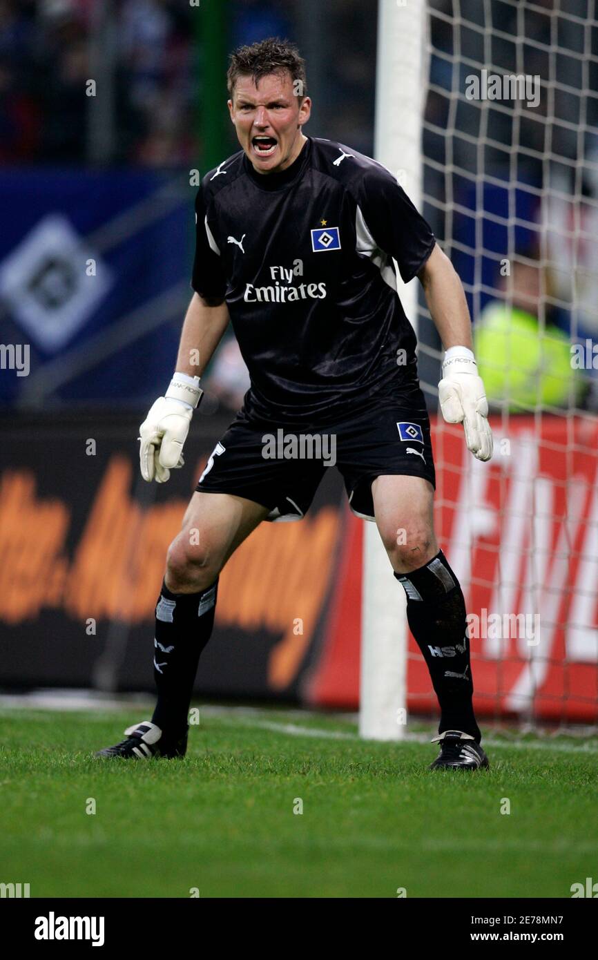 Hamburg goalkeeper frank rost hi-res stock photography and images - Alamy