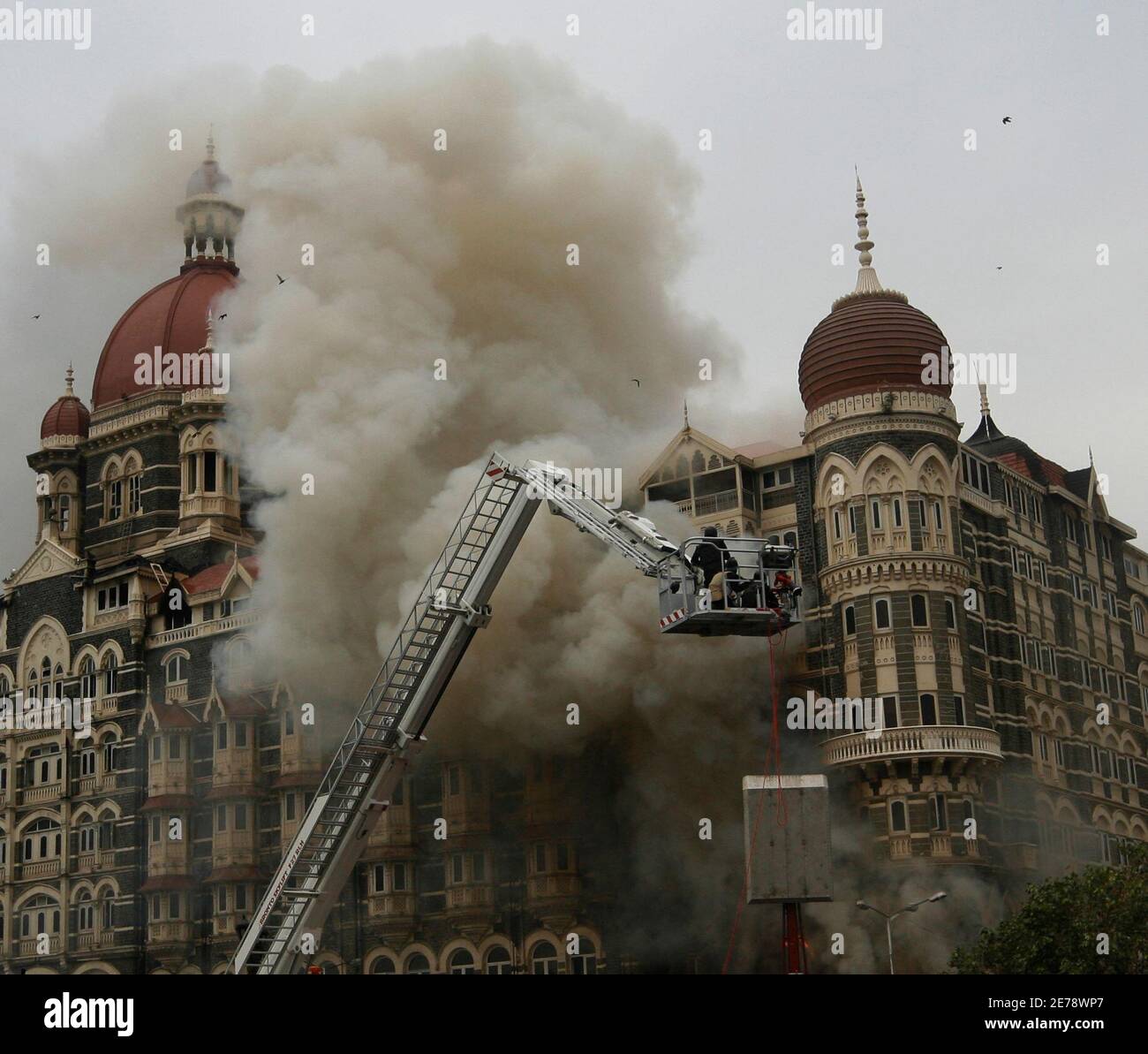 Taj hotel bombing hi-res stock photography and images - Alamy