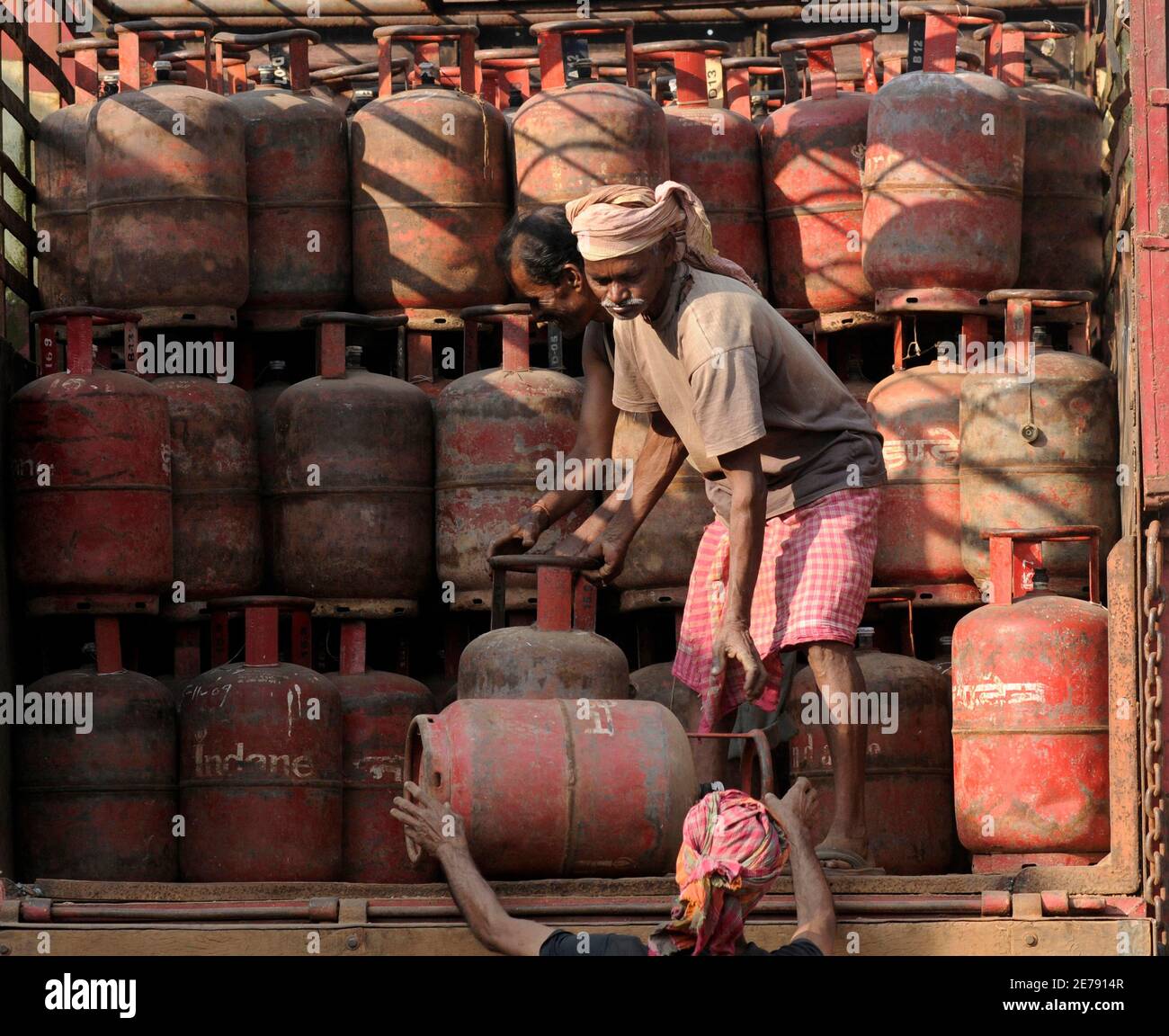Indian gas hi-res stock photography and images - Alamy