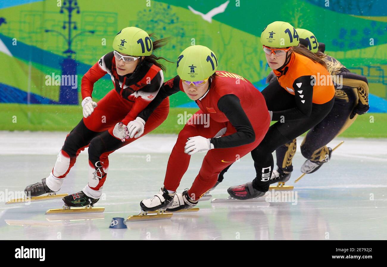 Short track speed skating races hi-res stock photography and images - Alamy