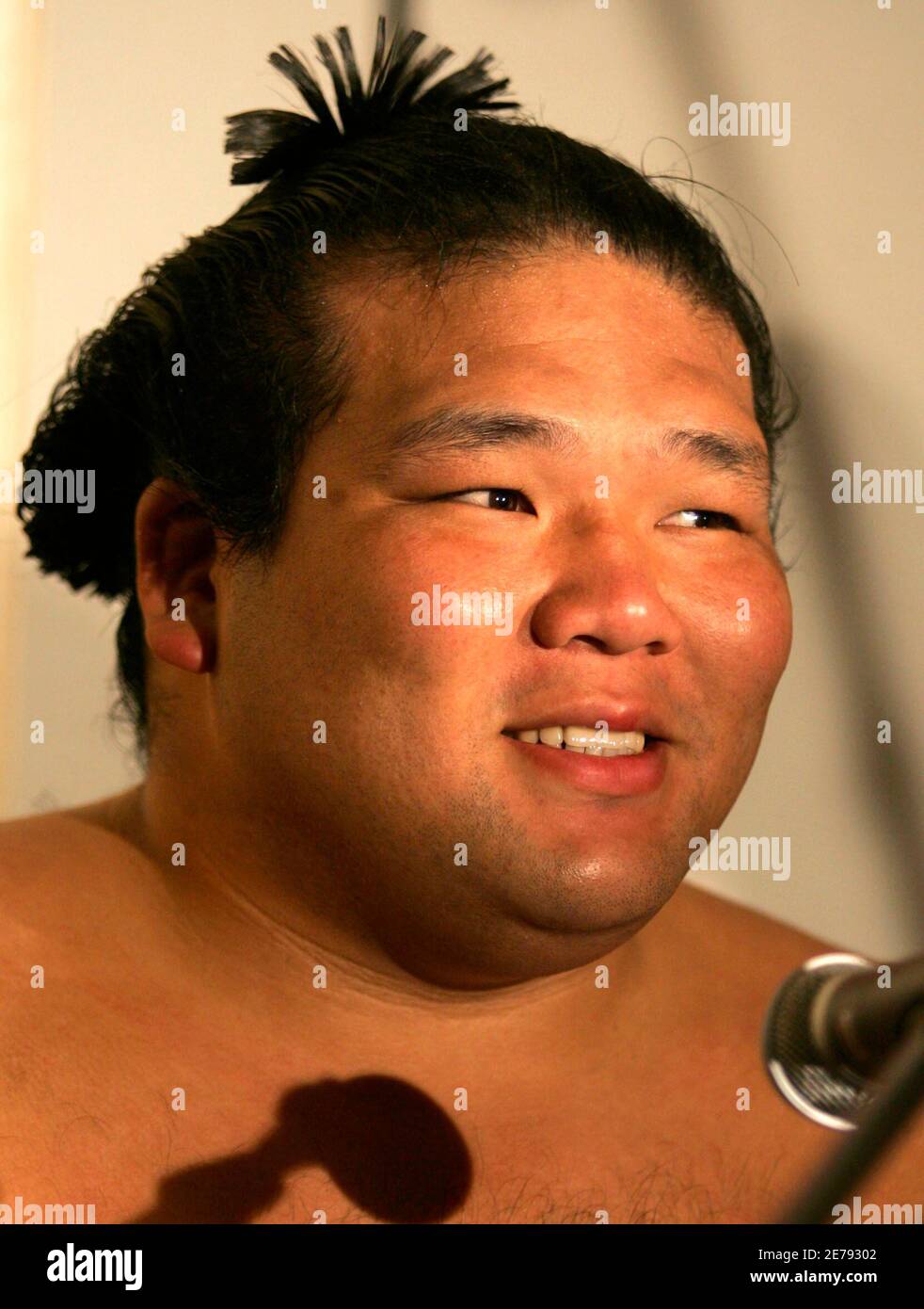 Japanese sumo wrestler hi-res stock photography and images - Alamy