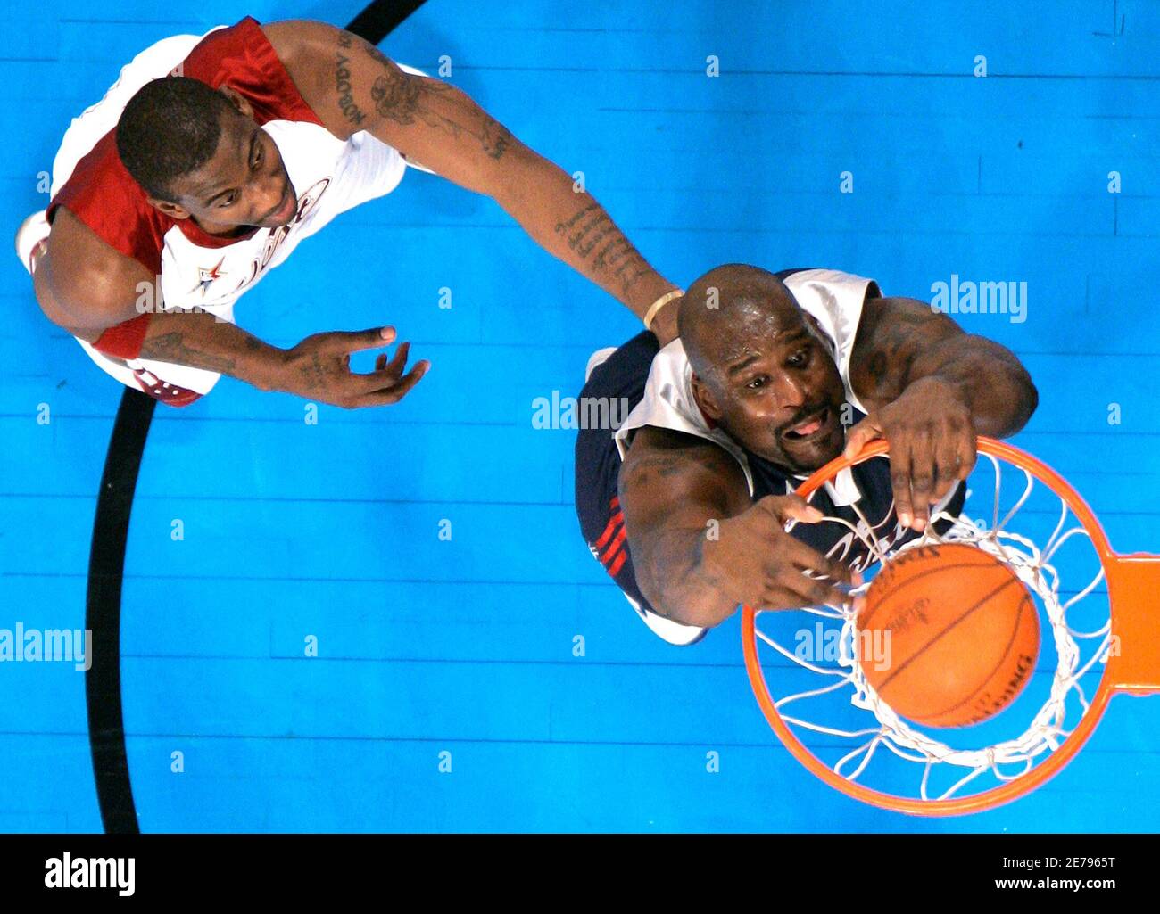 Basketball dunk top view hi-res stock photography and images - Alamy