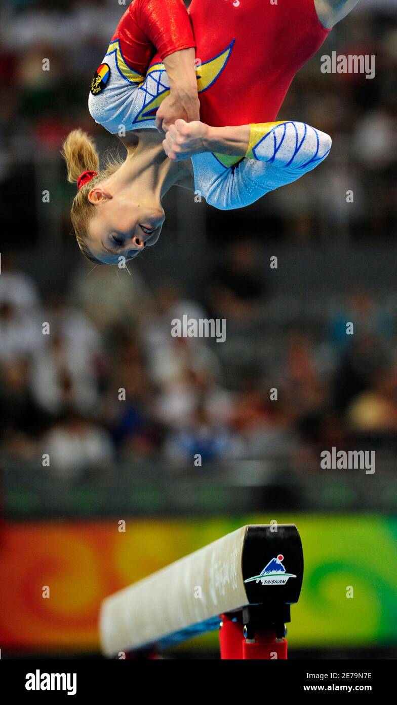 Gymnastics Izbasa High Resolution Stock Photography and Images - Alamy