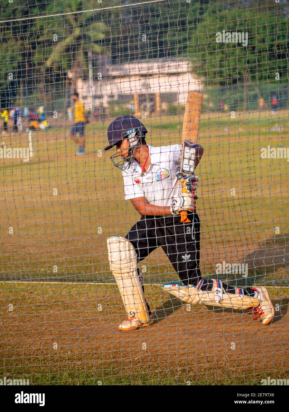 Cricketing skills hi-res stock photography and images - Alamy