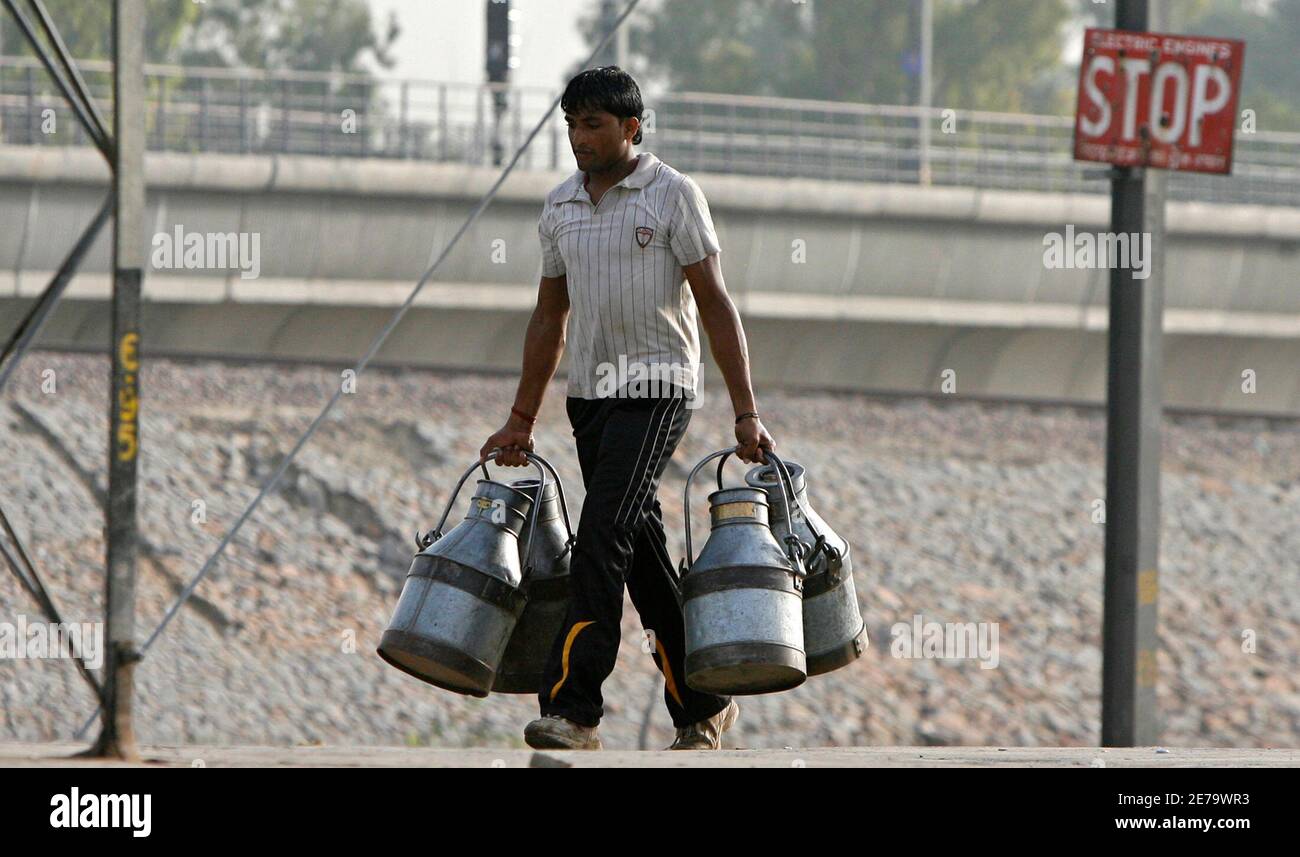 Indian Milkman High Resolution Stock Photography and Images - Alamy