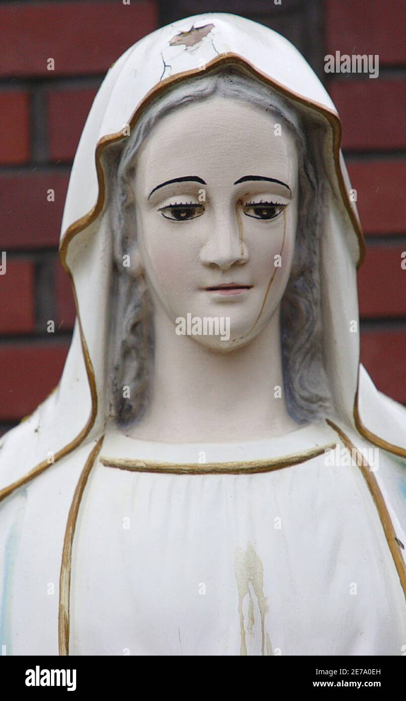 Statue tears of blood hi-res stock photography and images - Alamy