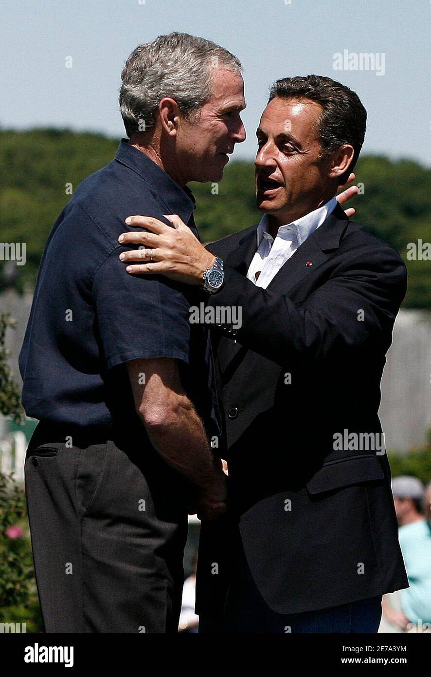 Jason george family hi-res stock photography and images - Alamy