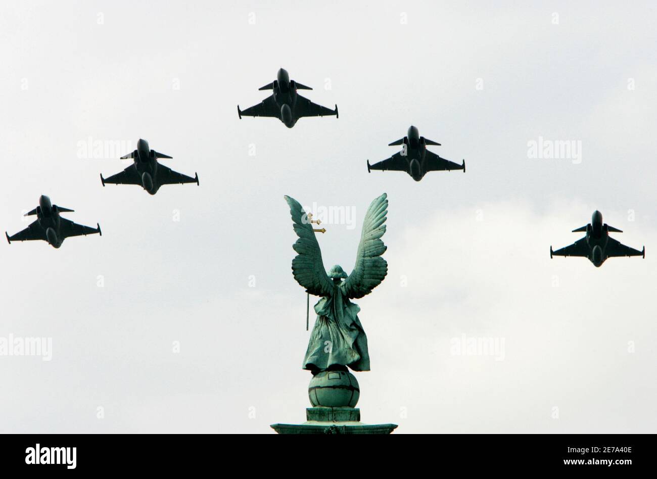 Square Army Formation High Resolution Stock Photography and Images - Alamy