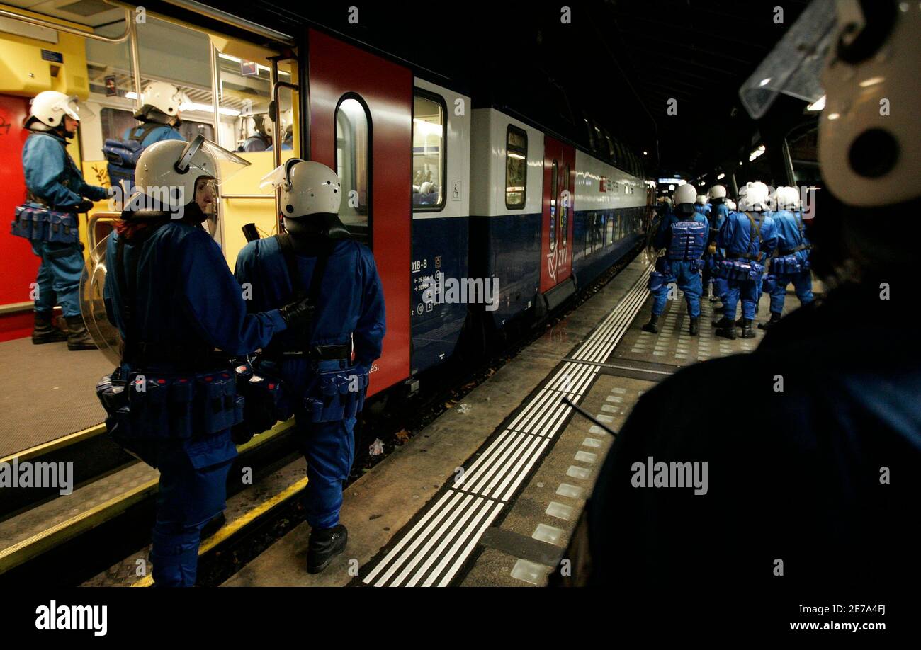 Zurich police station hi-res stock photography and images - Alamy