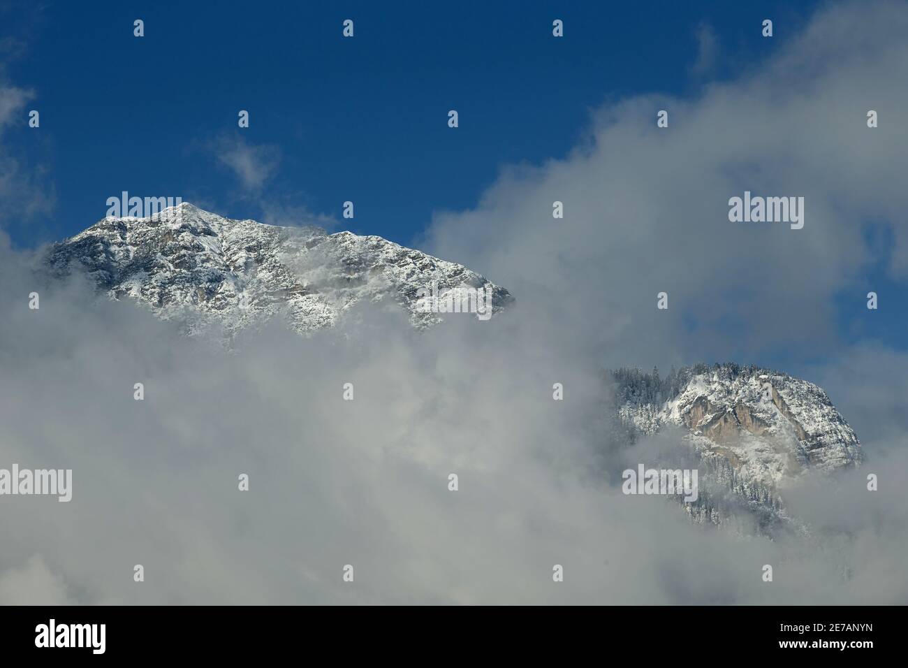 Mountain landscape sunny day hi-res stock photography and images - Alamy