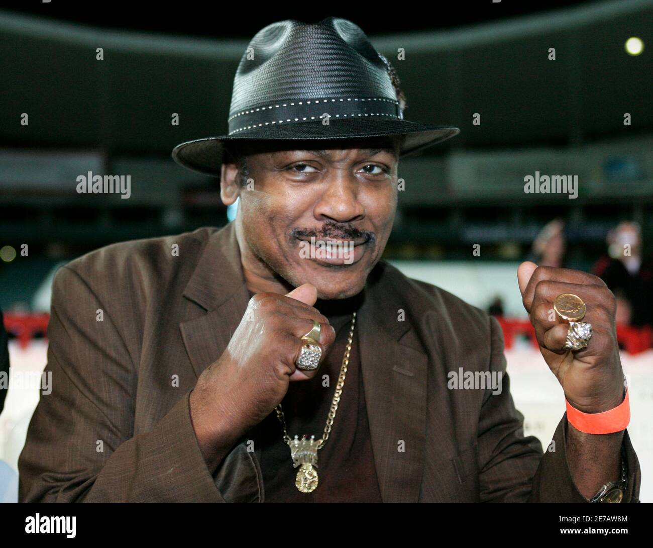 Boxing heavyweight joe frazier joe hi-res stock photography and images ...