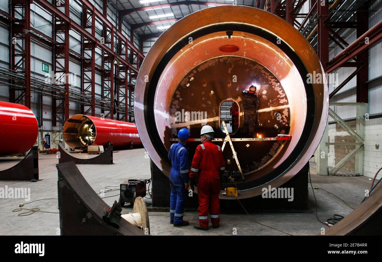 Pelamis wave energy converter hi-res stock photography and images - Alamy