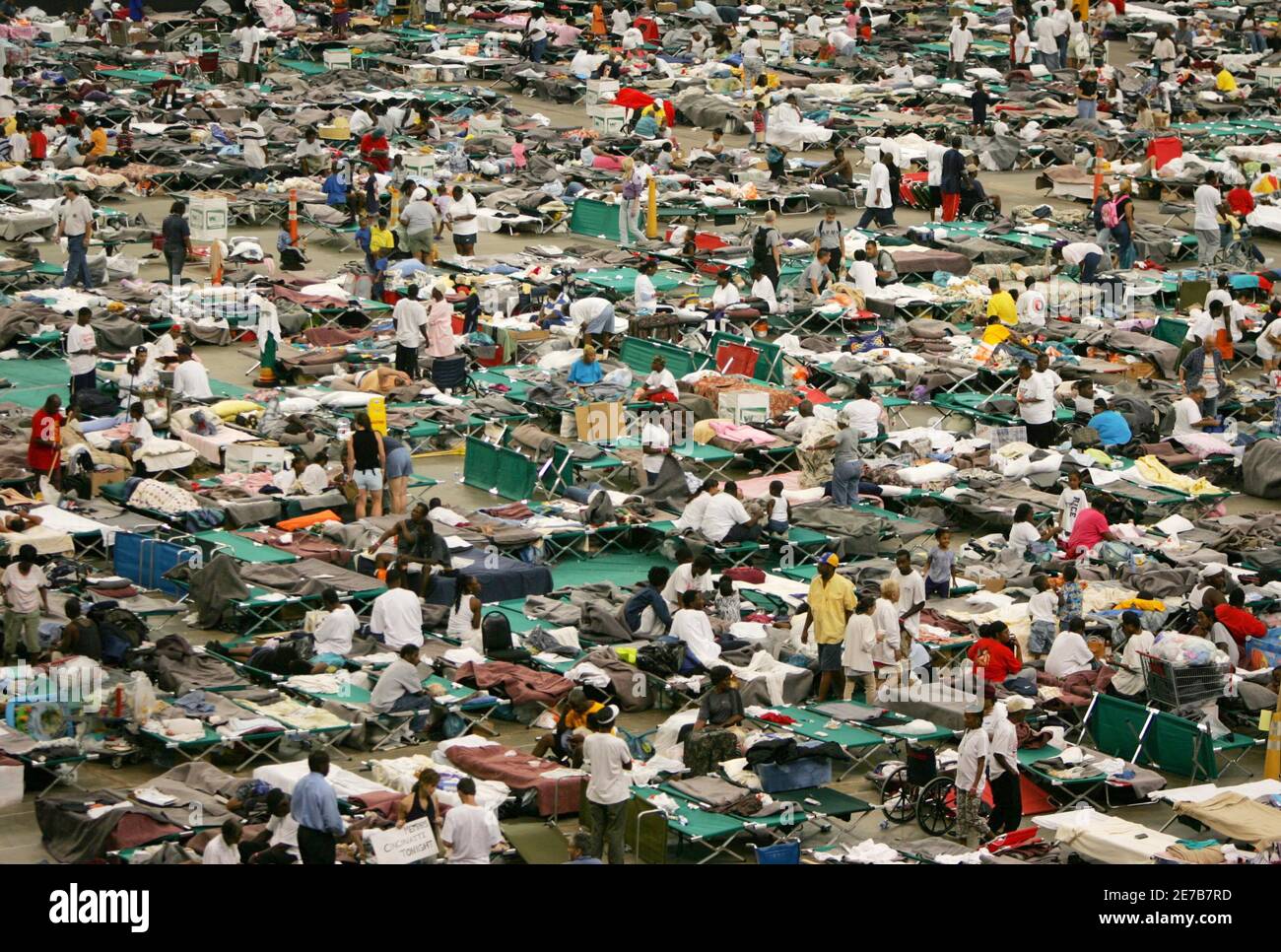 Medical facility hurricane katrina hi-res stock photography and images ...