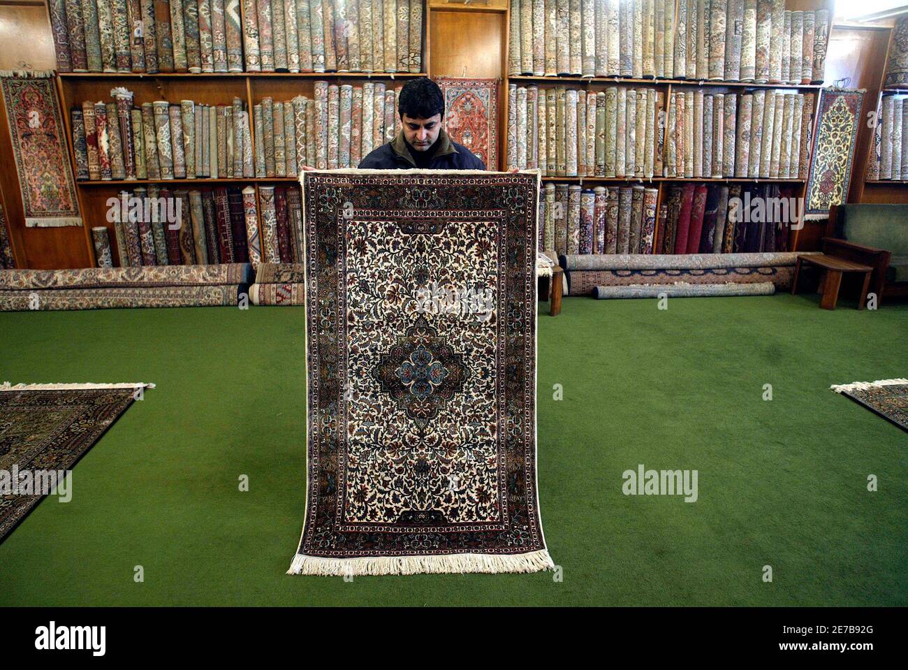 Indian kashmiri carpet hi-res stock photography and images - Alamy