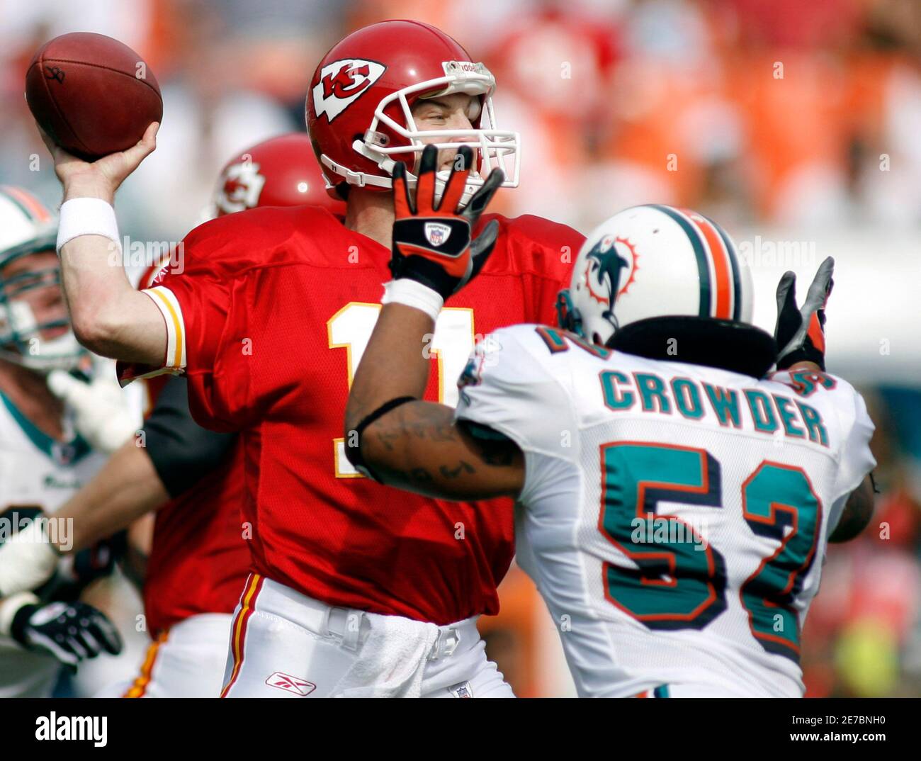 Dolphins chiefs hi-res stock photography and images - Alamy
