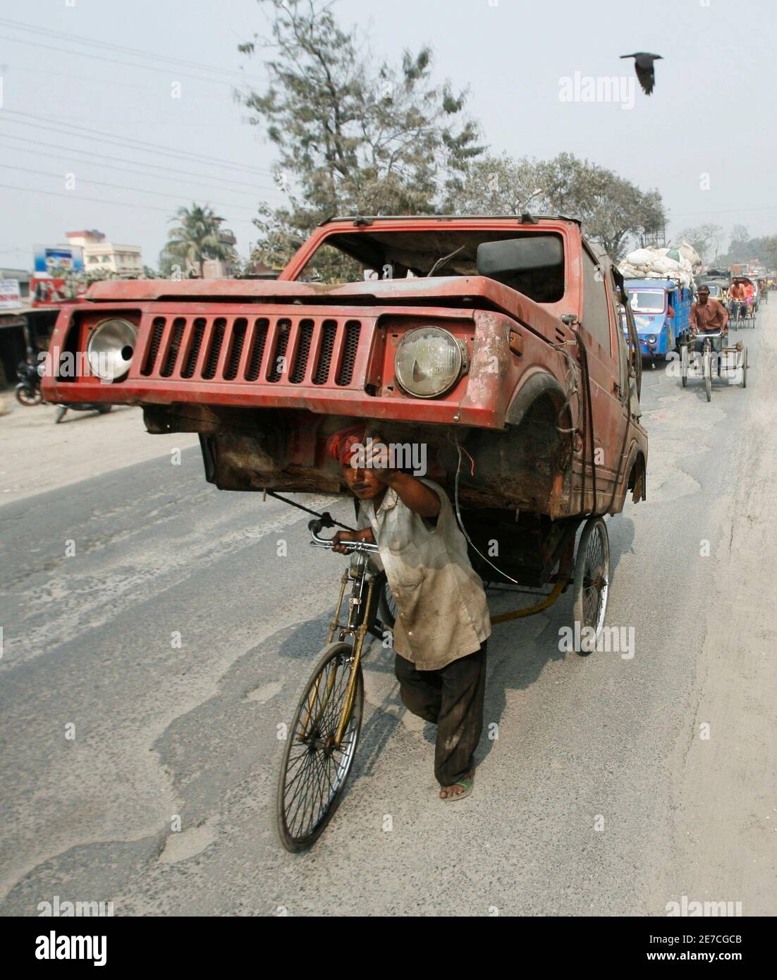 Cycle rickshaw puller hi-res stock photography and images - Alamy