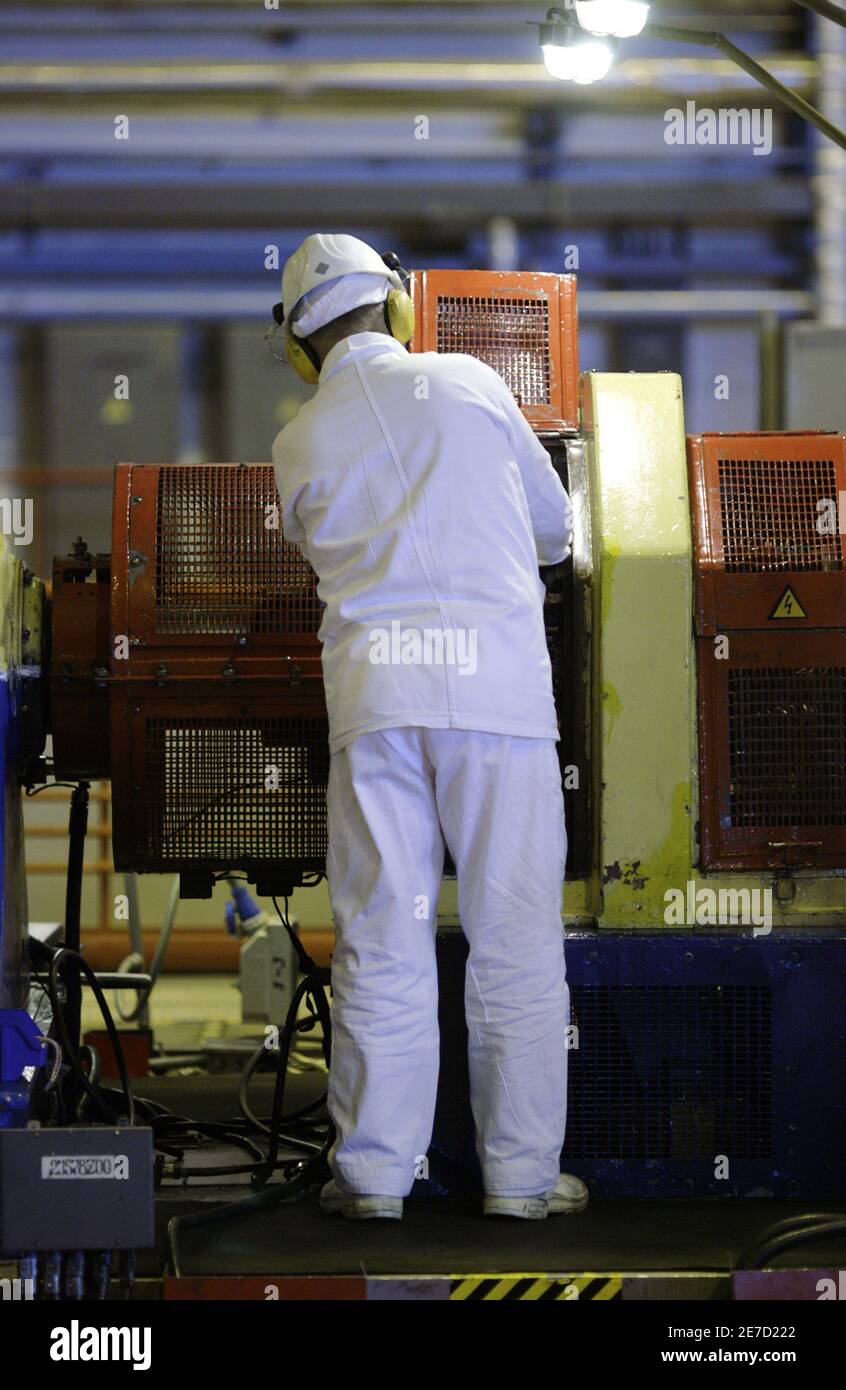 Lithuanian worker hi-res stock photography and images - Alamy