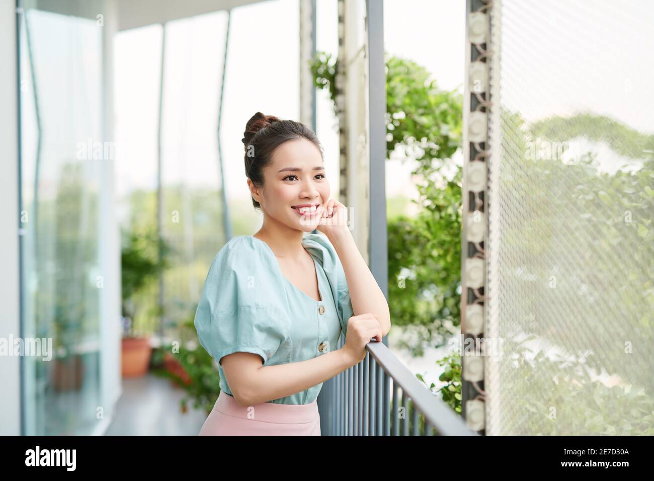 Balcony relaxation hi-res stock photography and images - Alamy