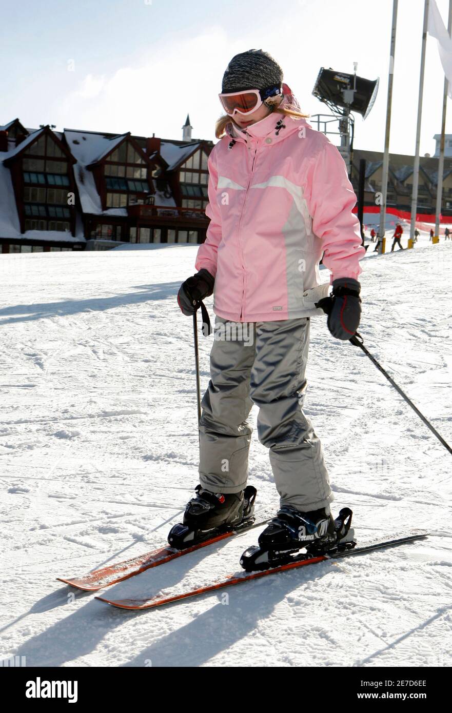 Us actress elle fanning hi-res stock photography and images - Alamy