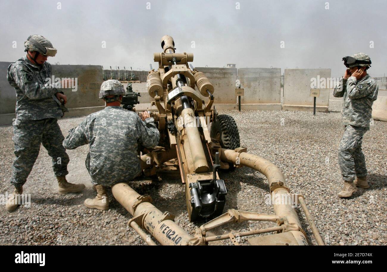 105 Mm Howitzer High Resolution Stock Photography and Images - Alamy