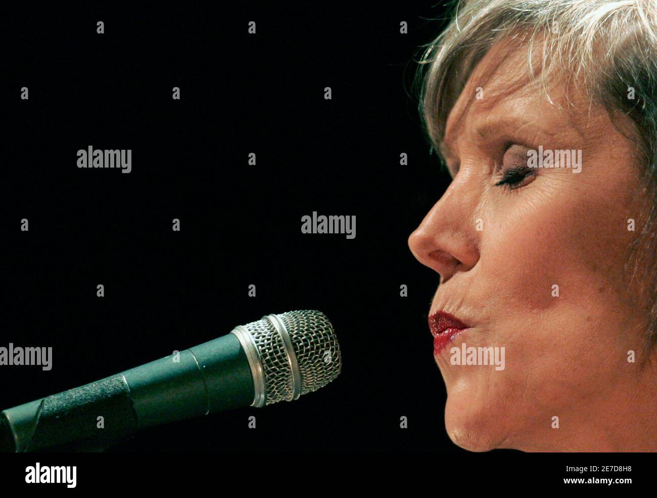 Vaya Con Dios High Resolution Stock Photography and Images - Alamy