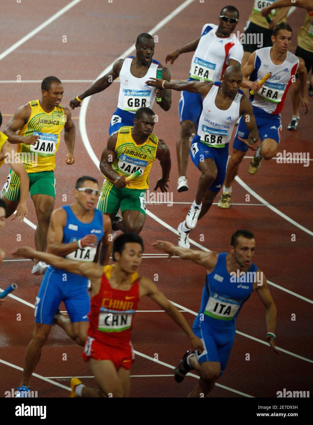 Relay teams hi-res stock photography and images - Alamy