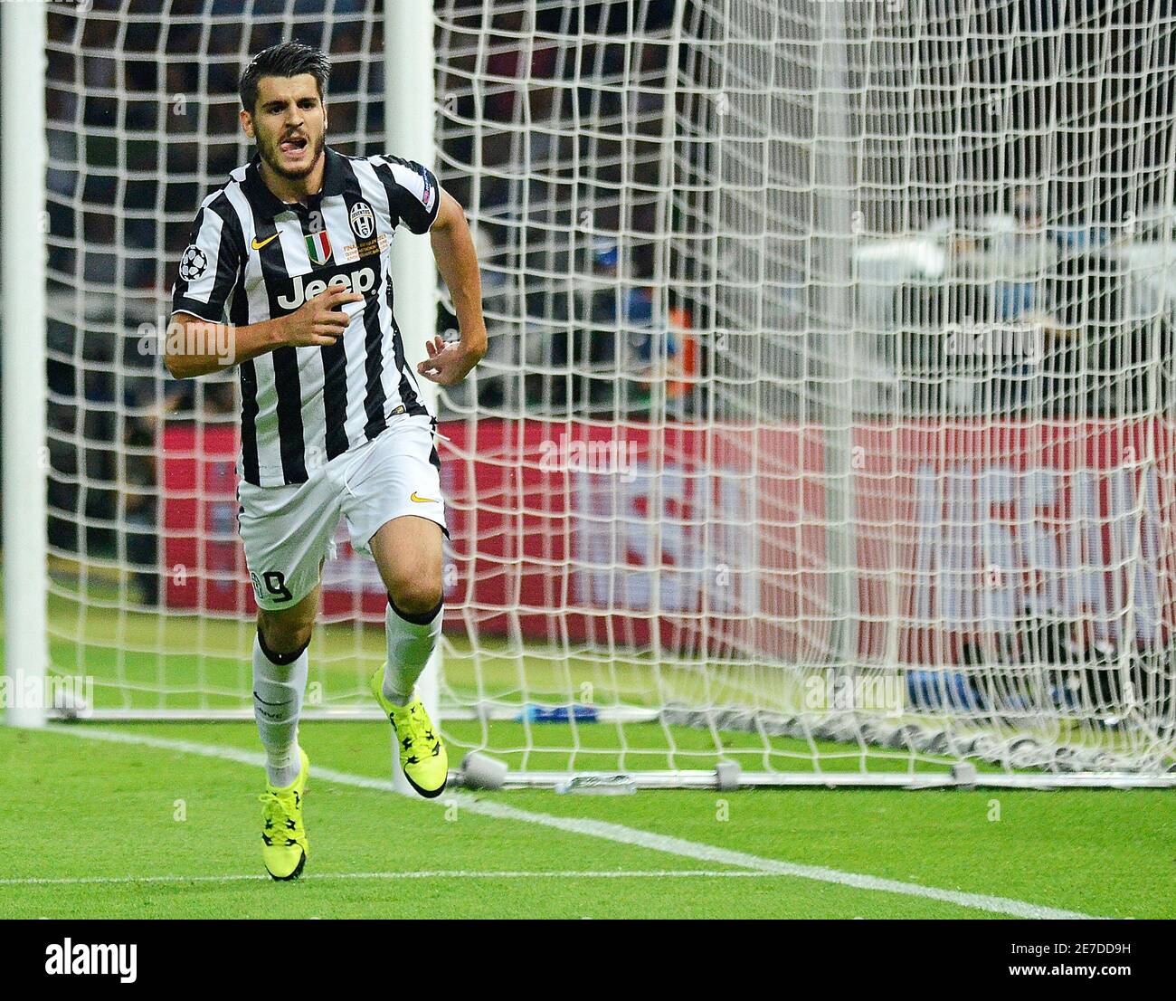 Fc barcelona goal celebration hi-res stock photography and images - Alamy