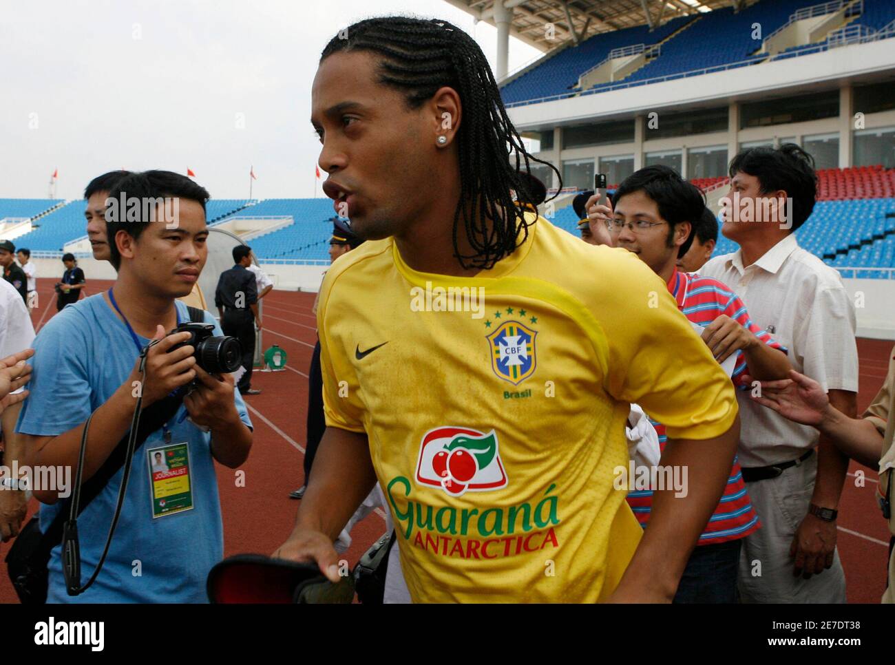 Vietnam olympic team hi-res stock photography and images - Alamy