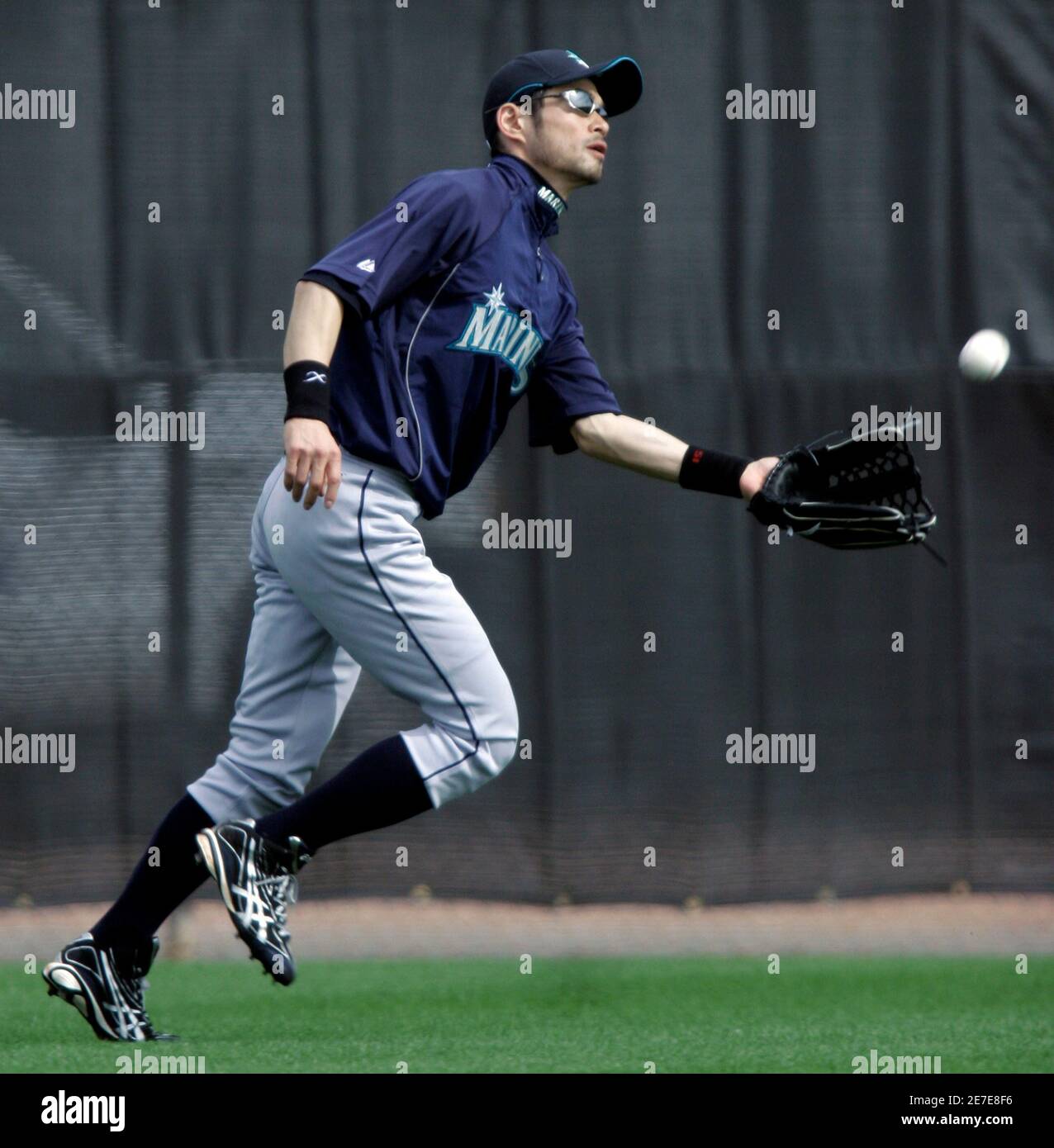 Ichiro Suzuki Catch