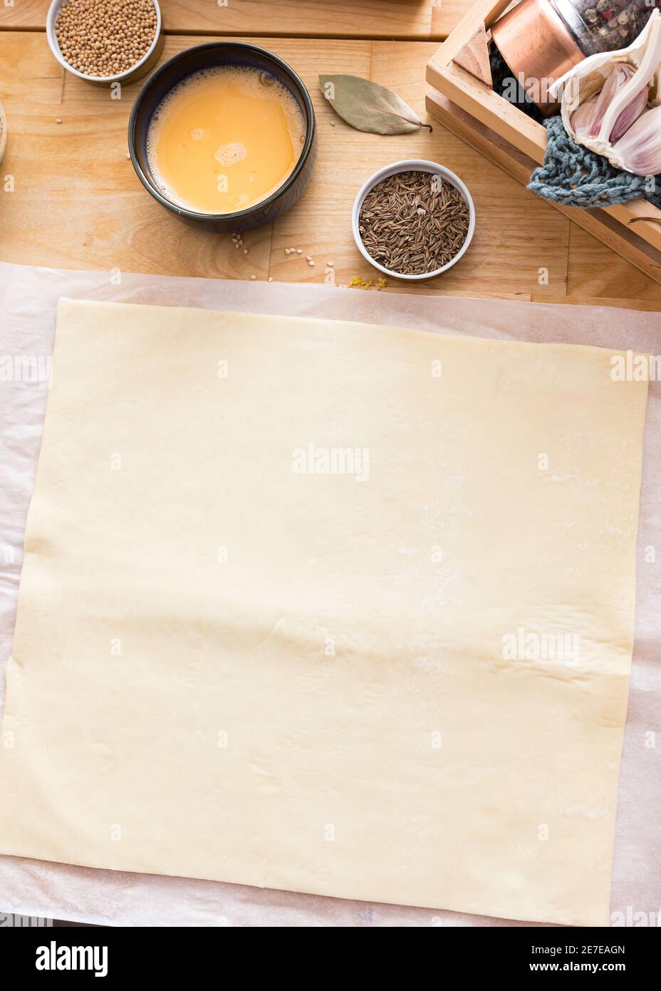 Bakery paper hi-res stock photography and images - Alamy
