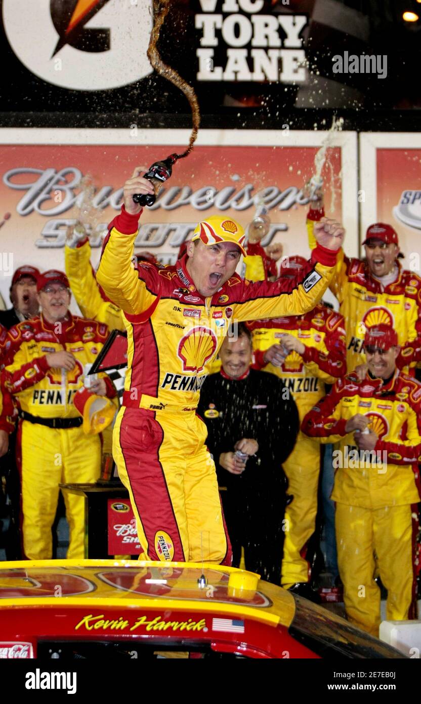 Kevin harvick in number 29 hi-res stock photography and images - Alamy