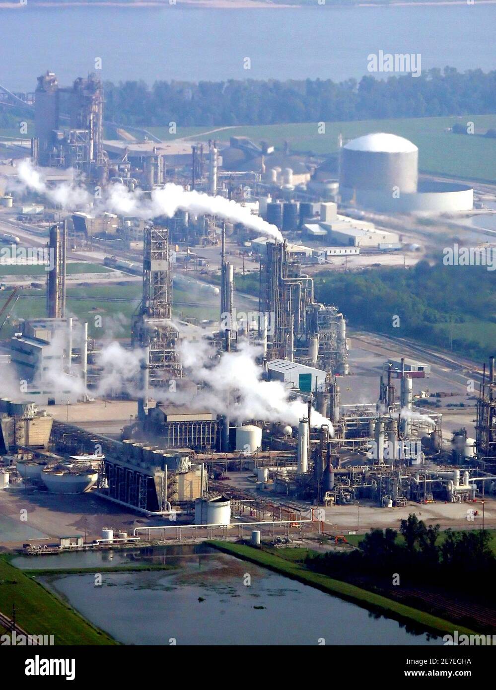 Baton rouge refinery hi-res stock photography and images - Alamy