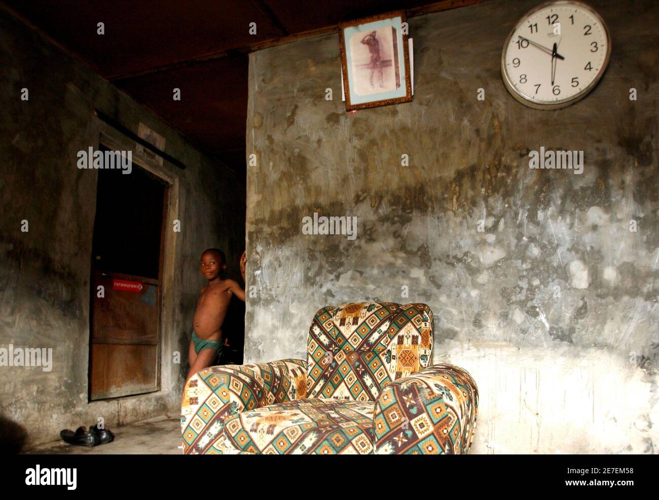 Lagos slum poverty hi-res stock photography and images - Alamy