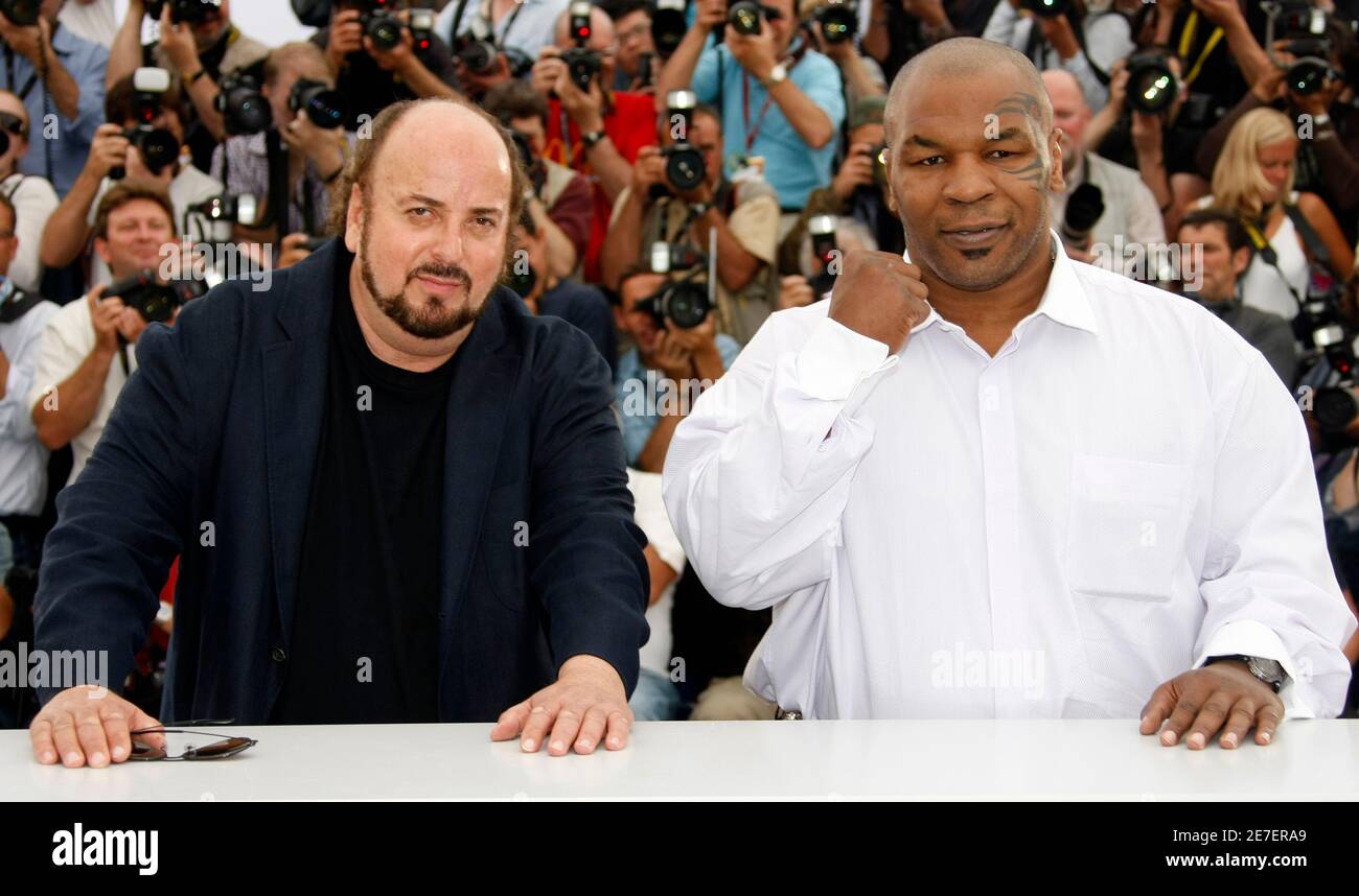 World heavyweight champion mike tyson hi-res stock photography and ...