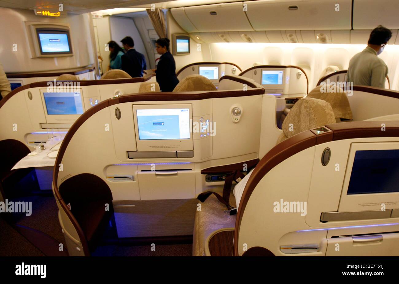 Air india 777 300 High Resolution Stock Photography and Images - Alamy