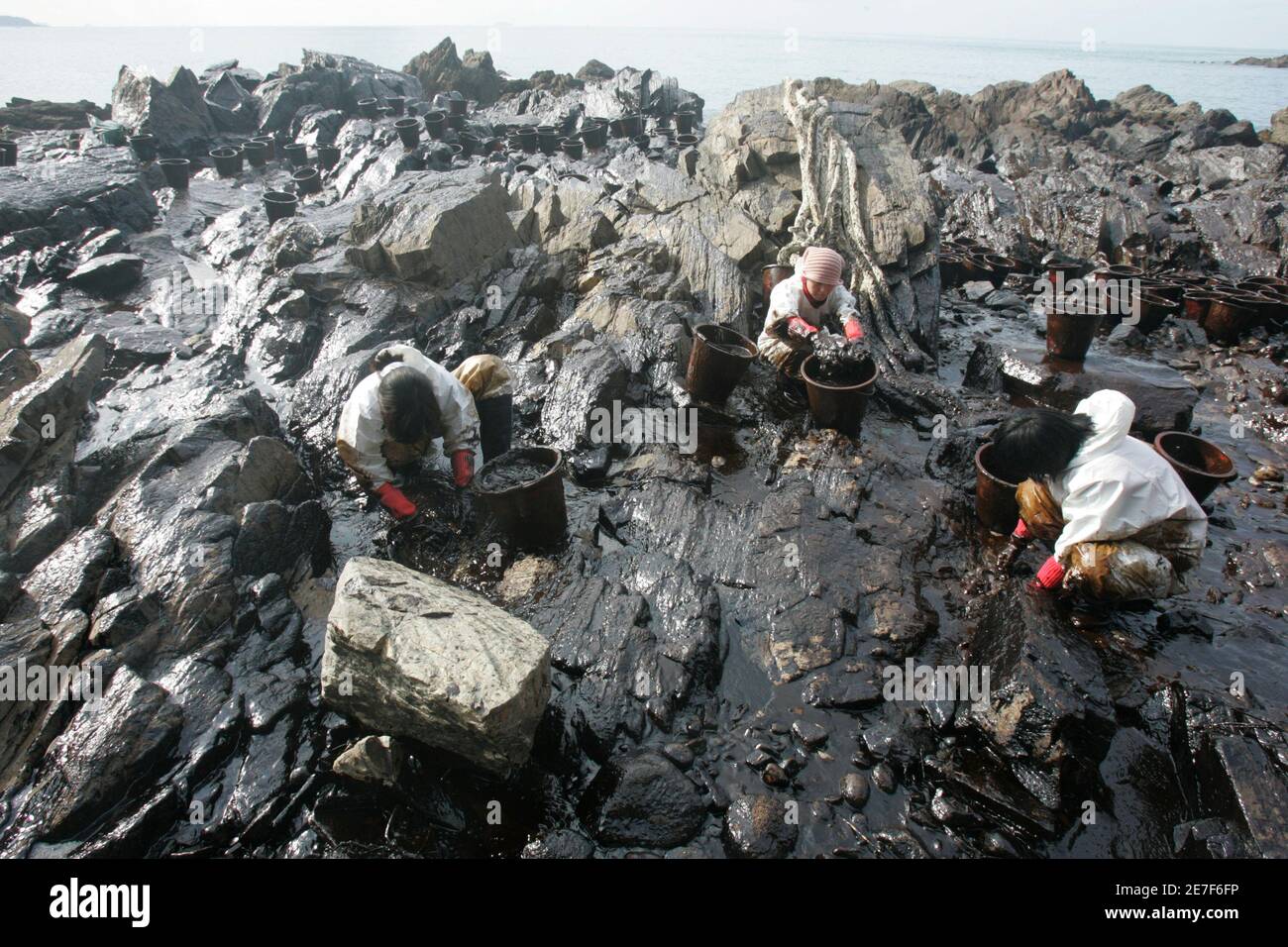 Hebei spirit spill hi-res stock photography and images - Alamy