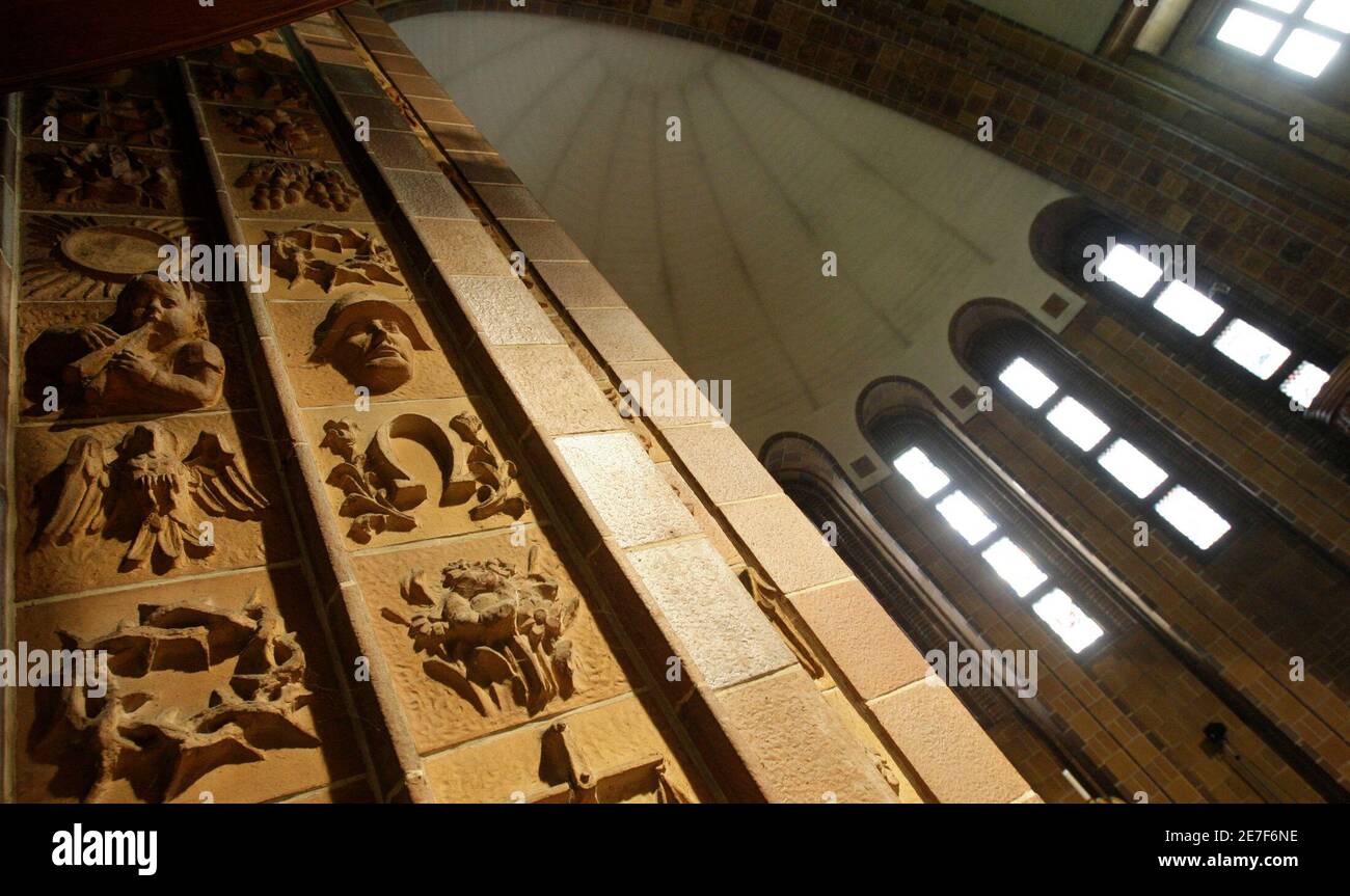 Pulpit in iron hi-res stock photography and images - Alamy