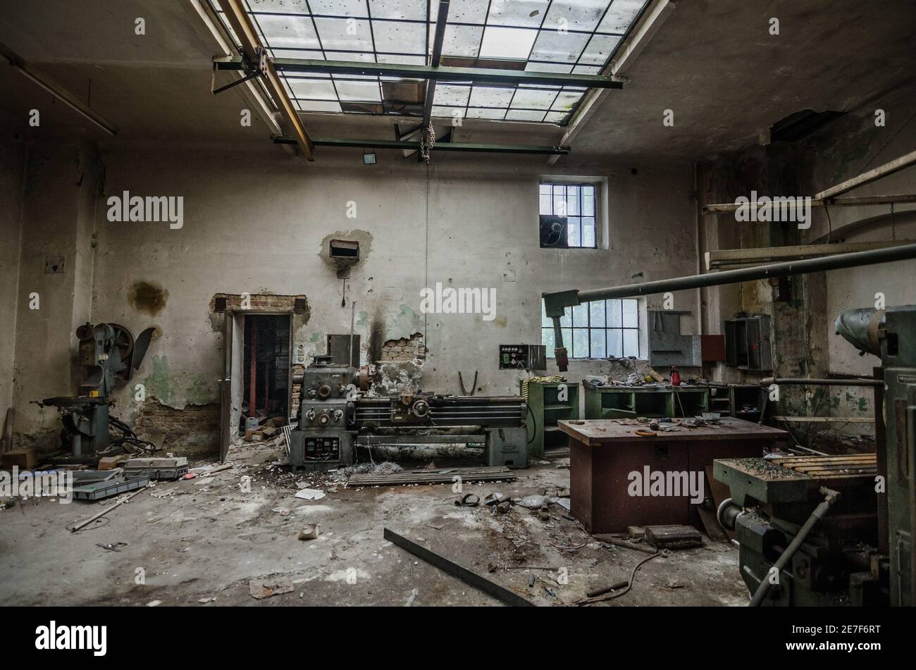 abandoned old factory with windows on roof Stock Photo - Alamy