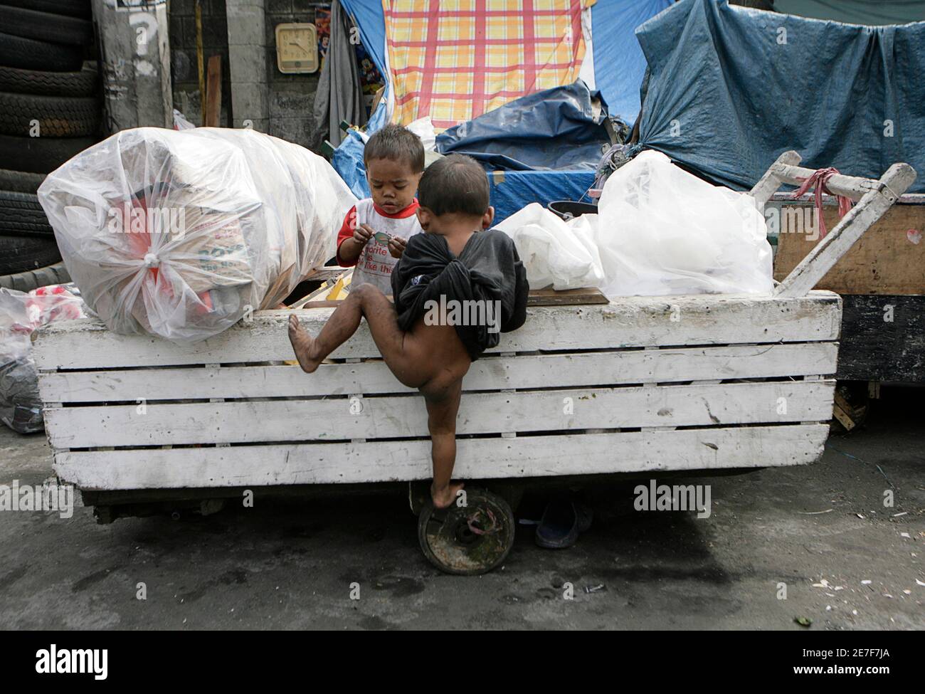 Child labour manila philippines hi-res stock photography and images - Alamy