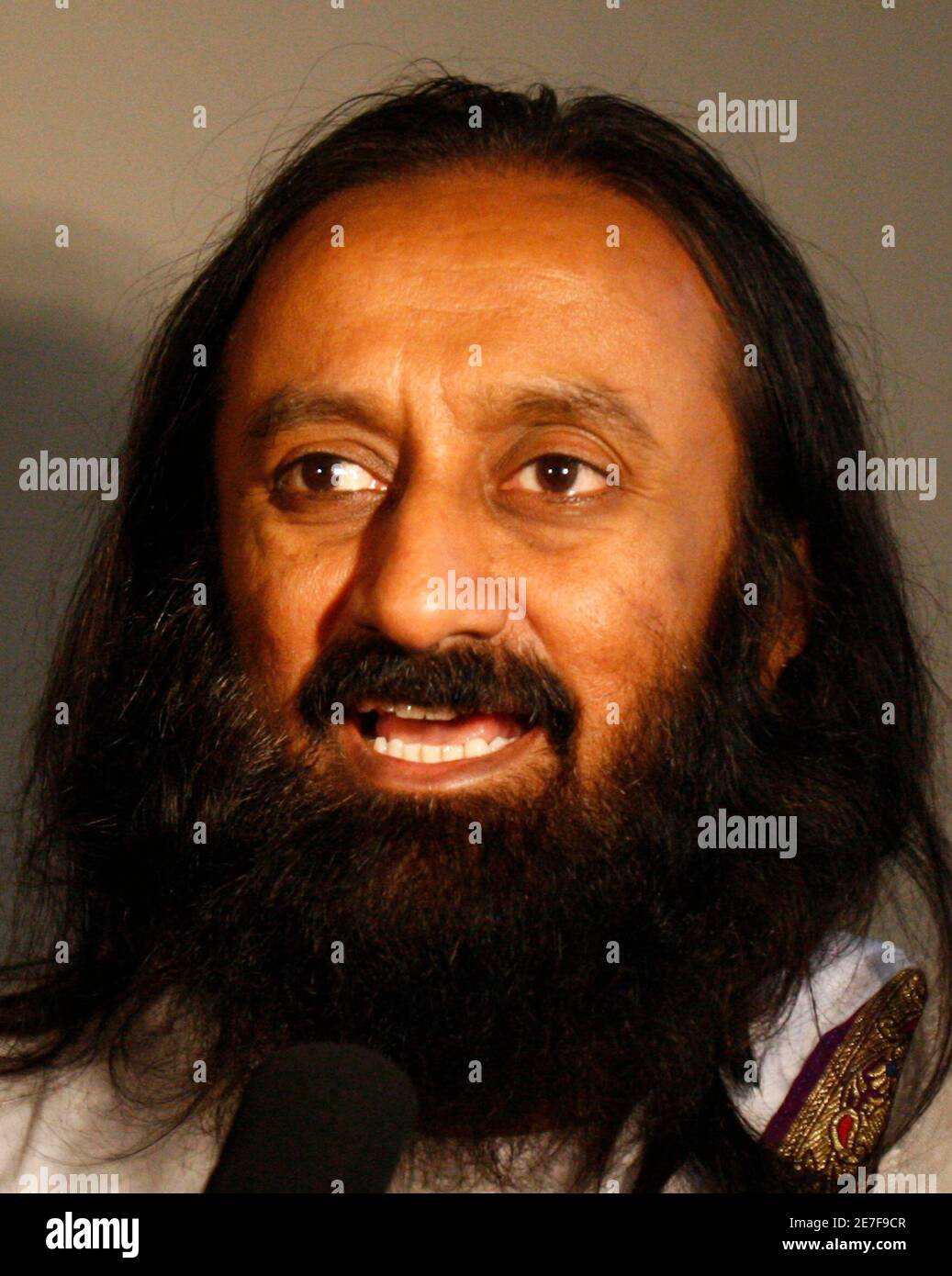 Hindu spiritual leader hi-res stock photography and images - Alamy