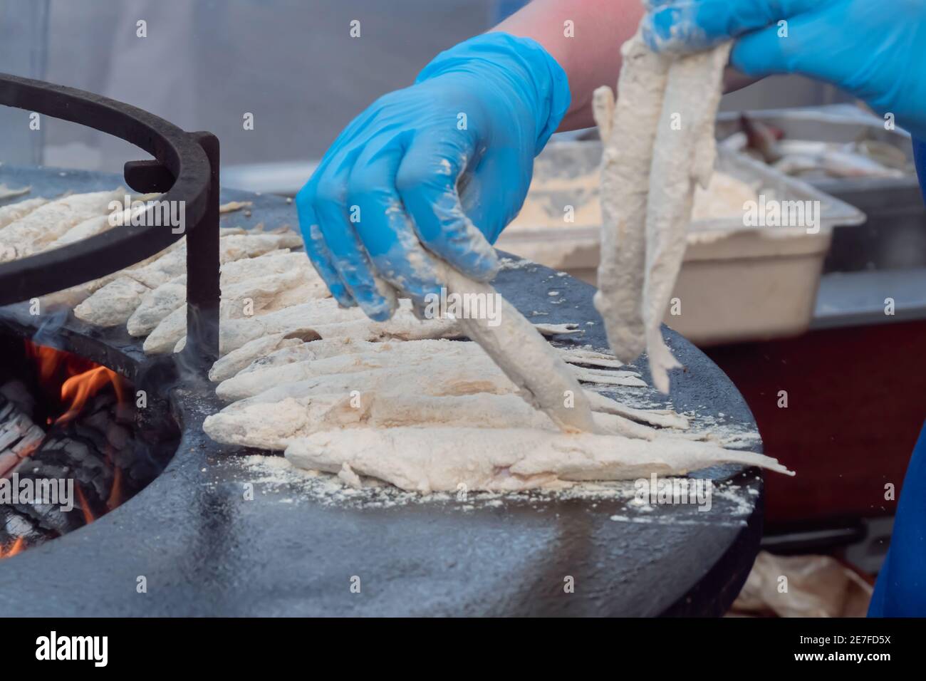 Fish in flour hi-res stock photography and images - Alamy