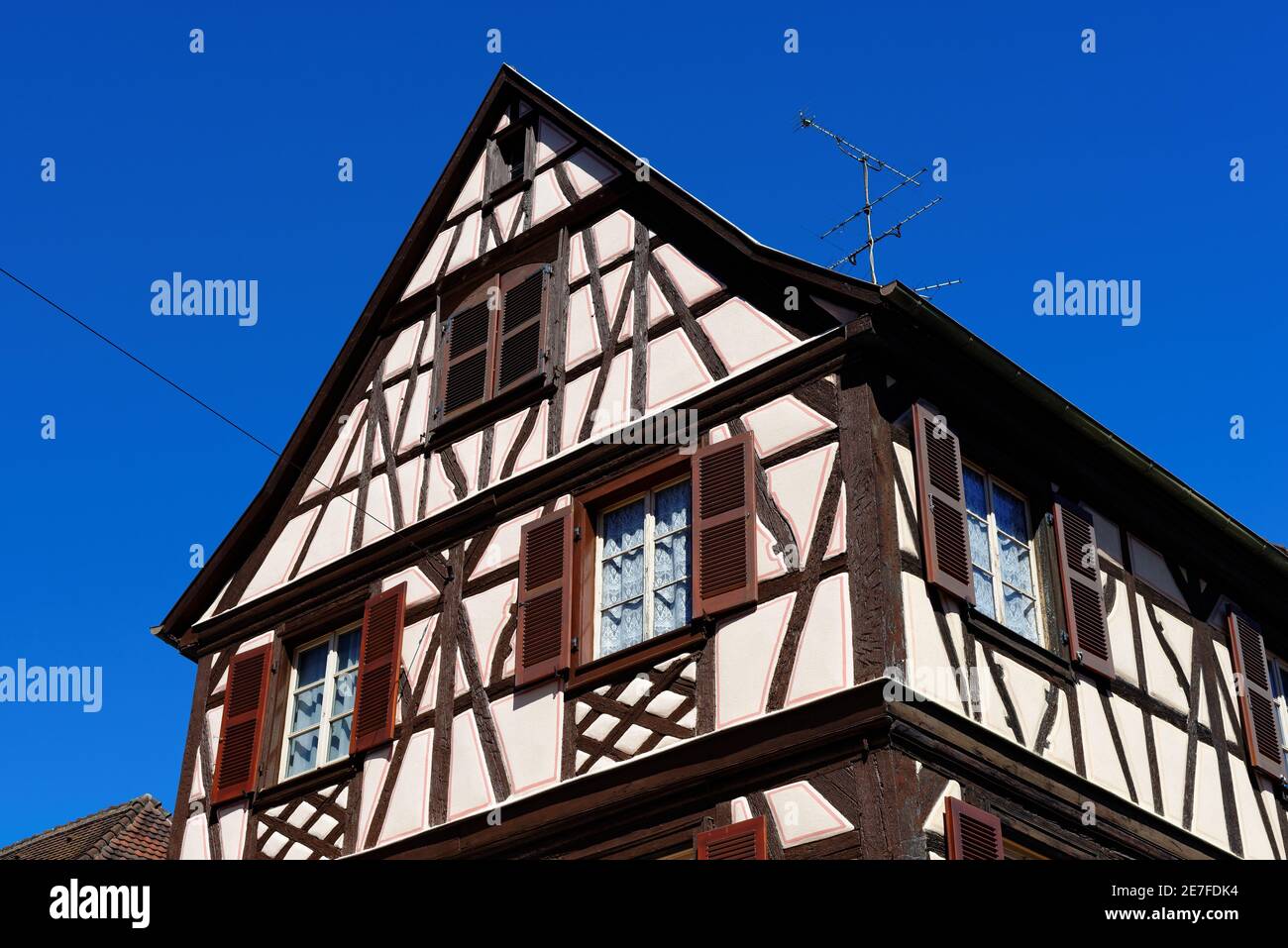 Timber framing house hi-res stock photography and images - Alamy