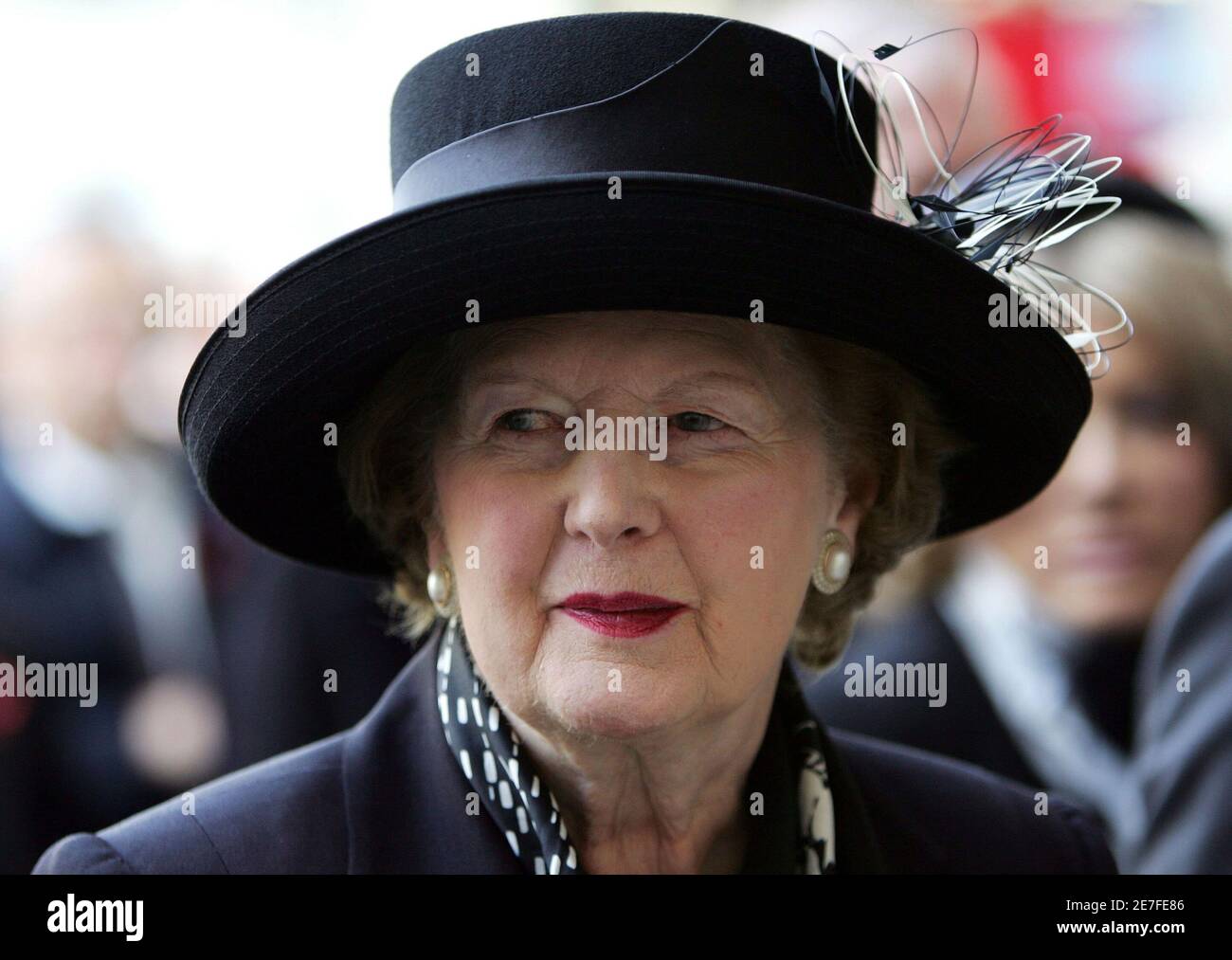 Former prime minister margaret thatcher arrives at downing street hi ...