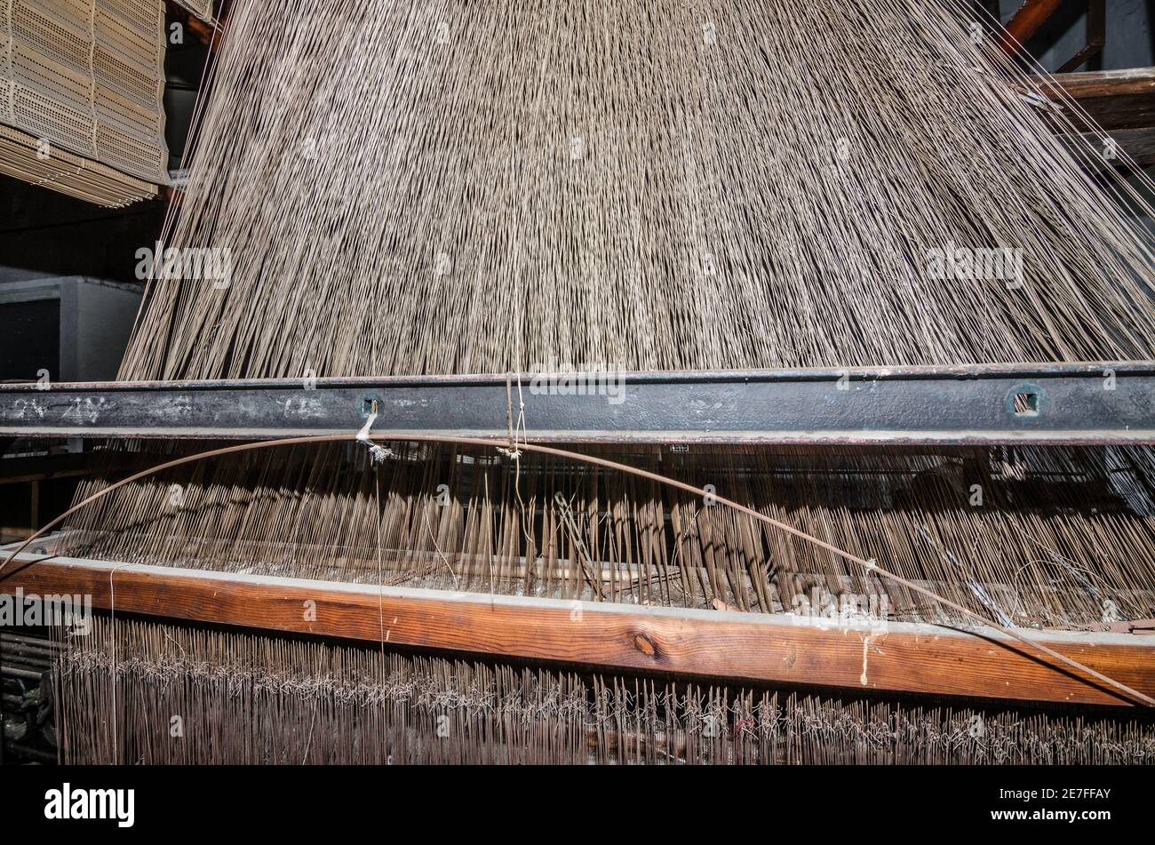 Textile factory loom historical hi-res stock photography and images - Alamy