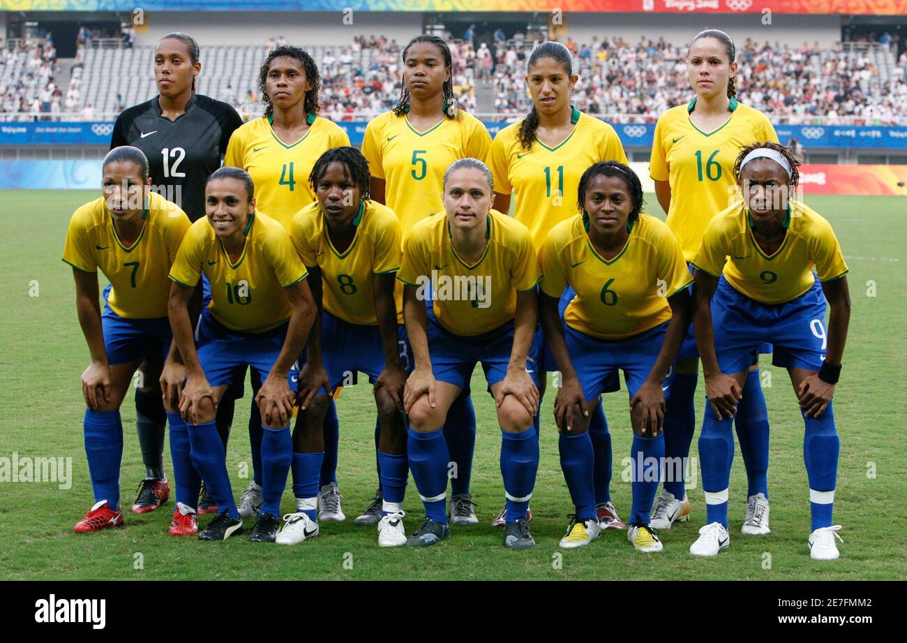 Brazilian soccer team hi-res stock photography and images - Alamy