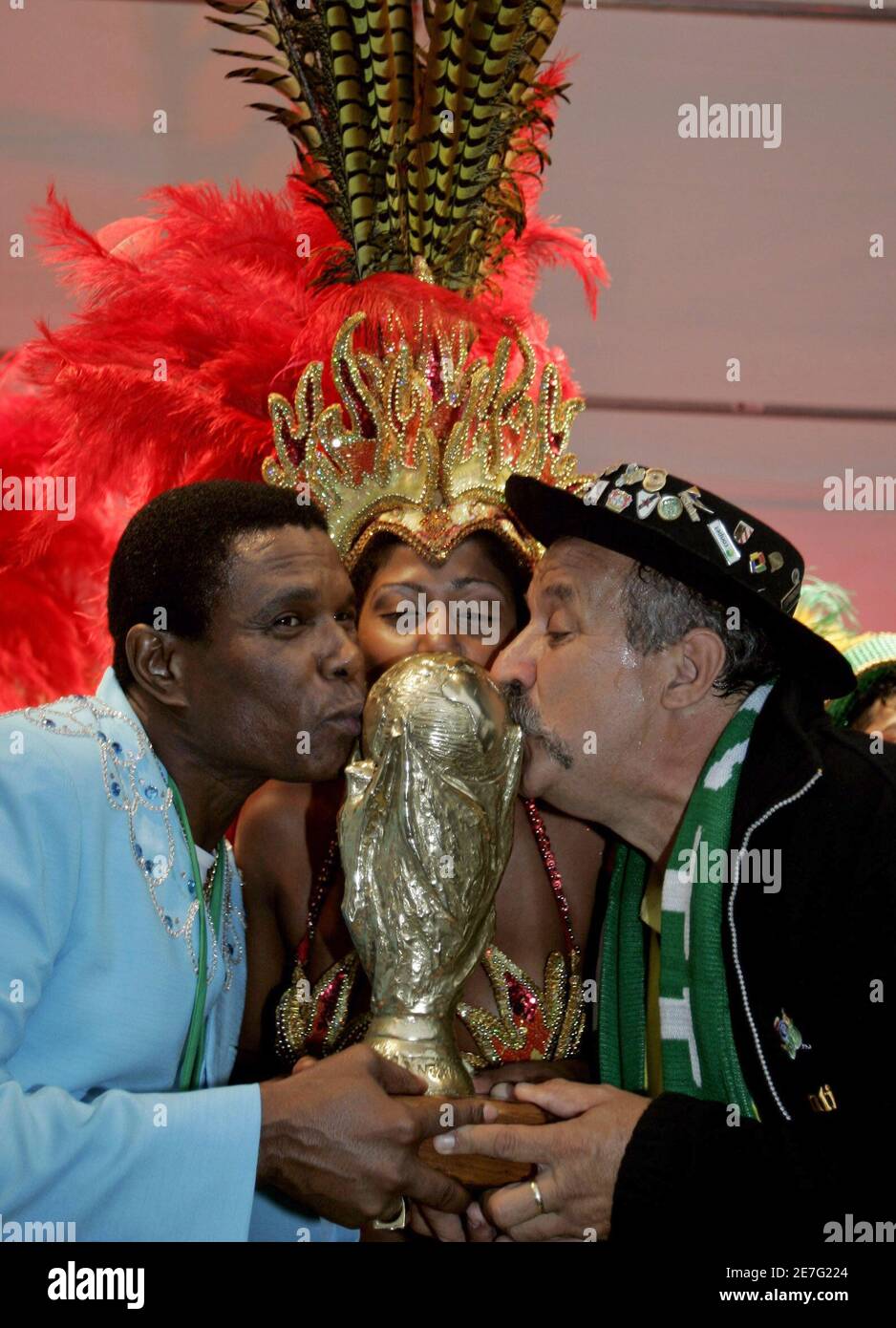 Jules rimet trophy replica hi-res stock photography and images - Alamy