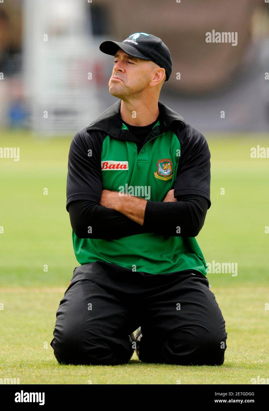 Bangladeshs coach jamie siddons hi-res stock photography and images - Alamy